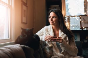 10 Common Personality Traits of Cat People